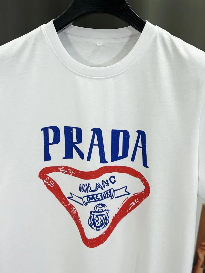 Low-cost Prada T-Shirts