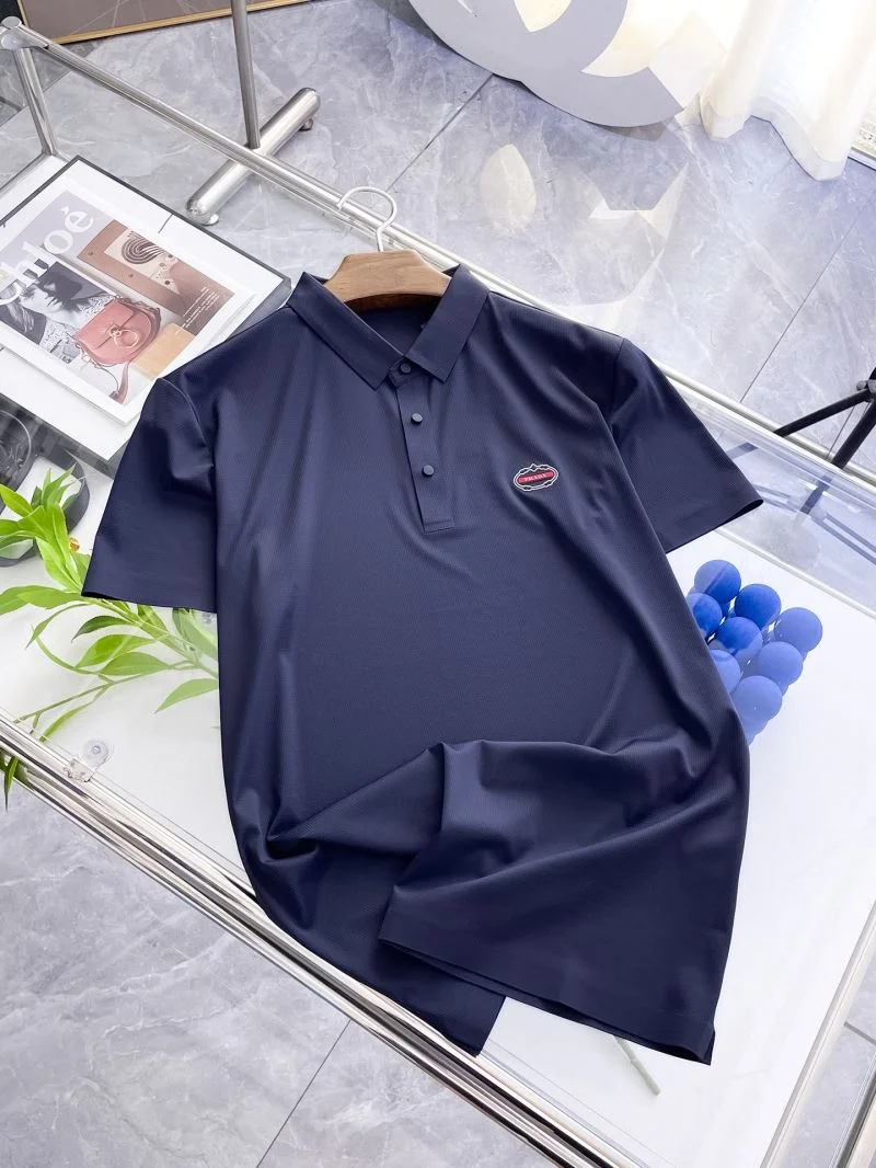 Low-cost Prada T-Shirts