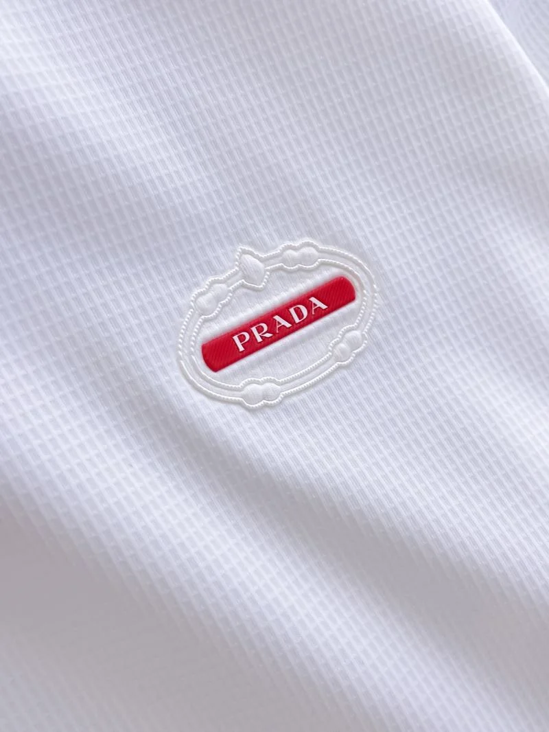 Low-cost Prada T-Shirts