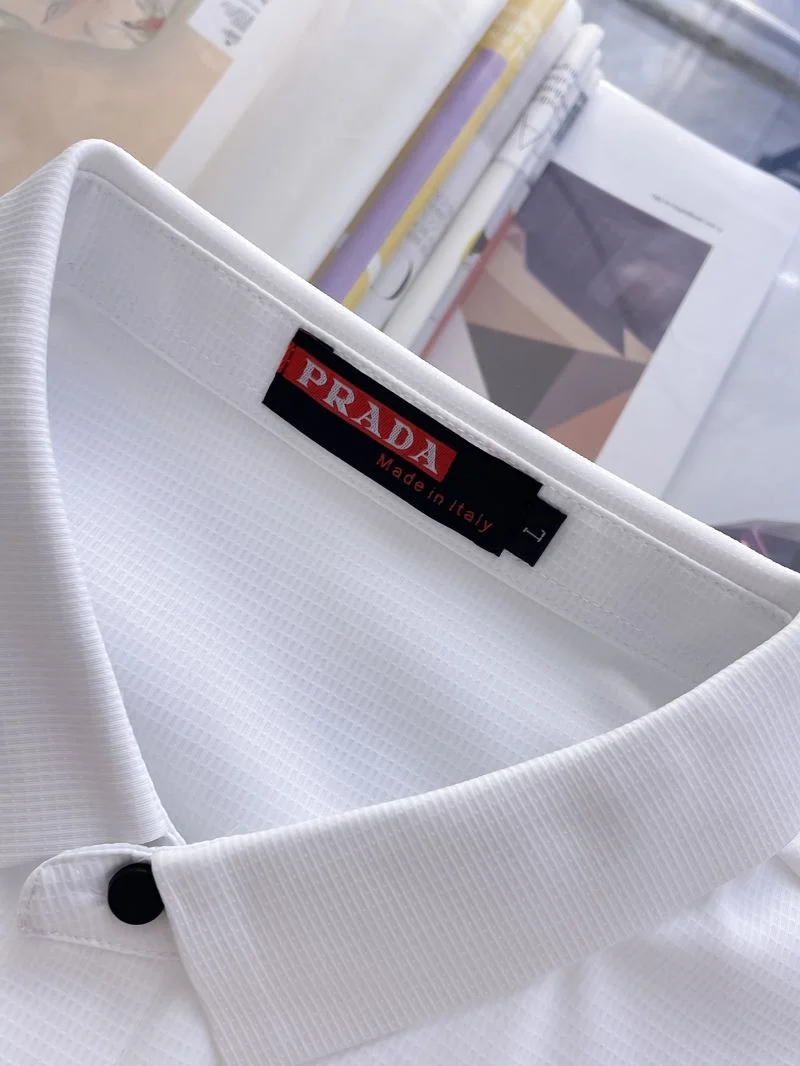 Low-cost Prada T-Shirts