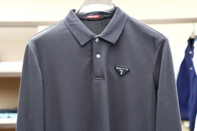 High fidelity Prada T-Shirts
