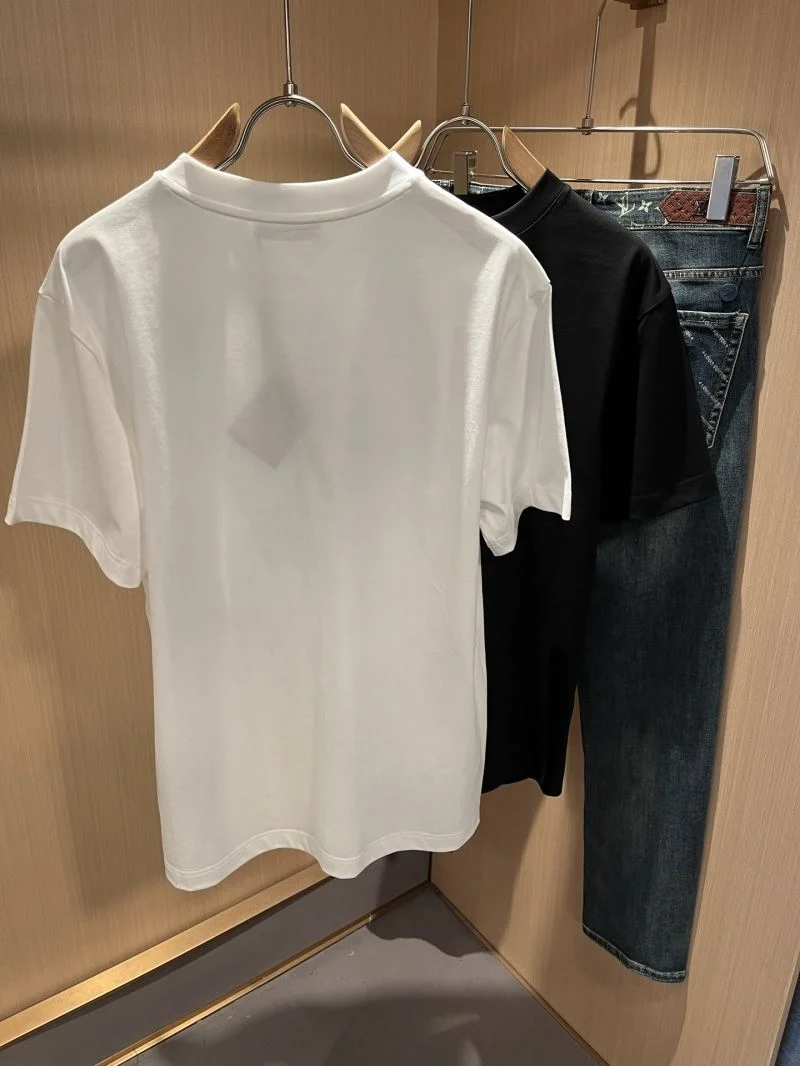 Inexpensive Prada T-Shirts