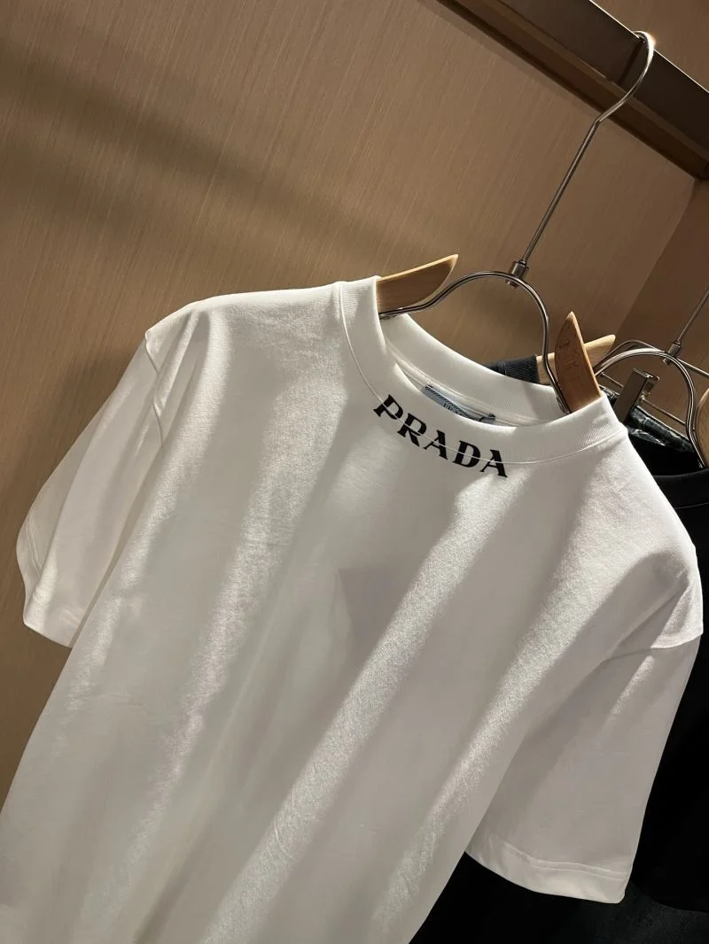 Inexpensive Prada T-Shirts
