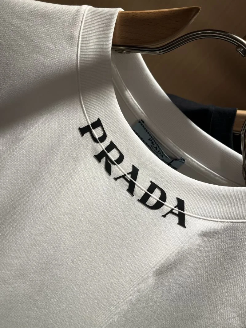 Inexpensive Prada T-Shirts