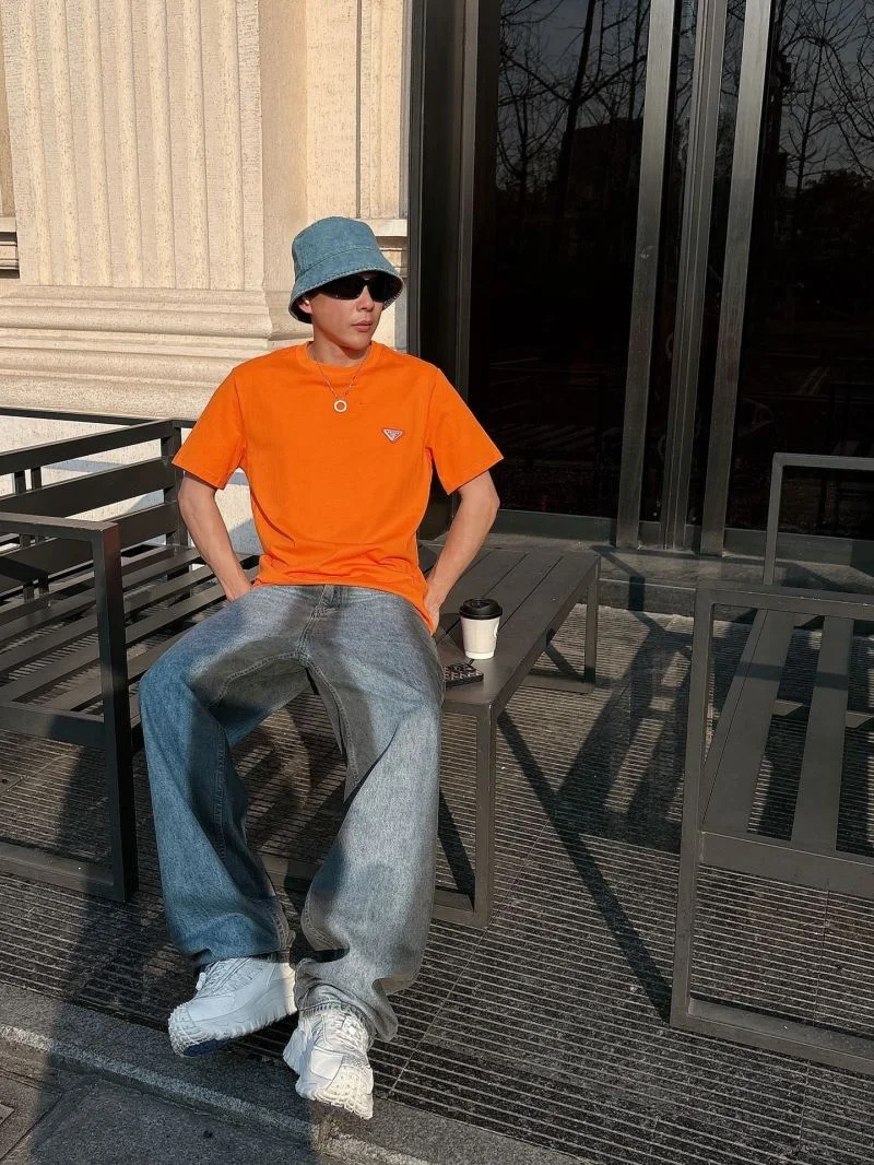 High fidelity Prada T-Shirts