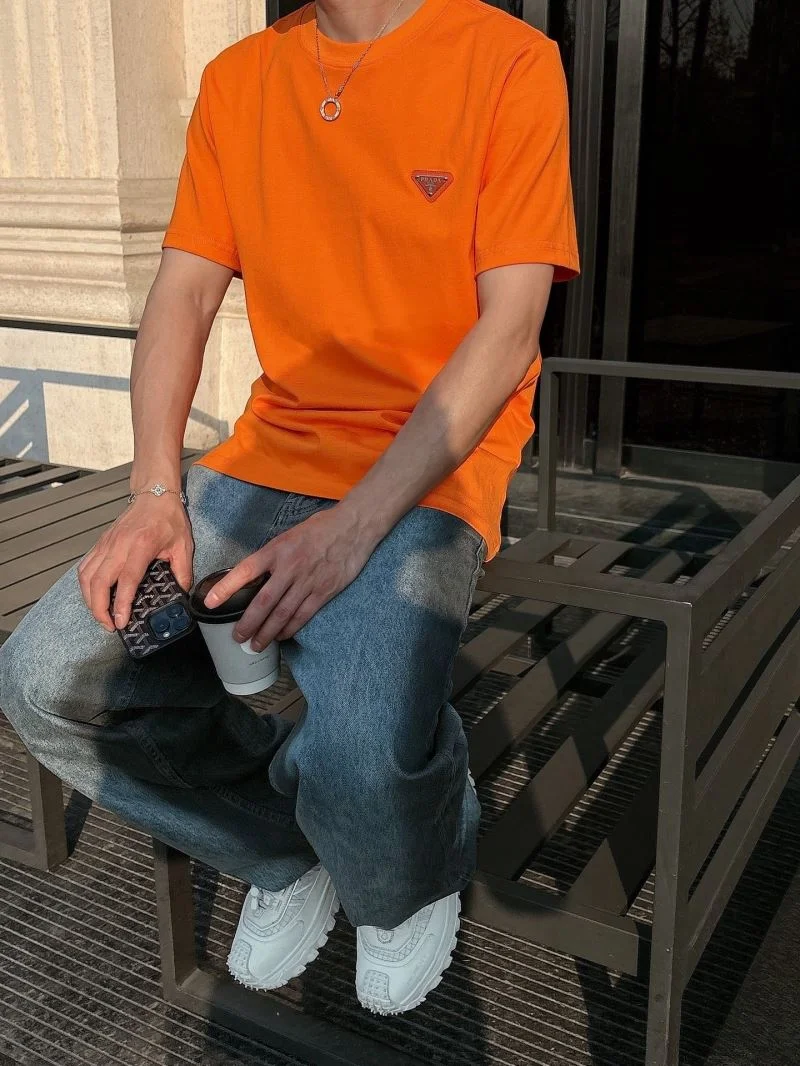 High fidelity Prada T-Shirts