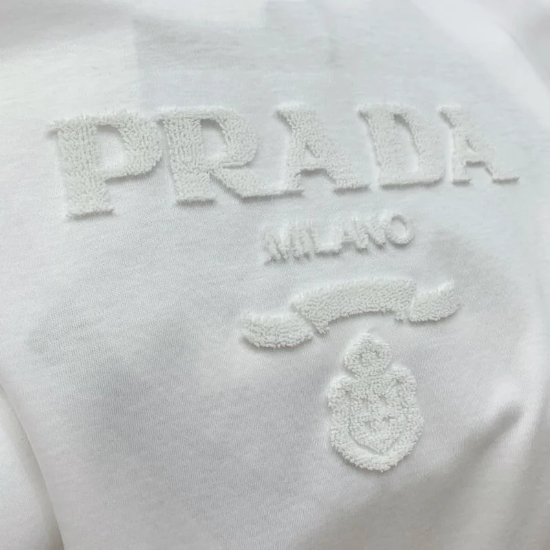 Low-cost Prada T-Shirts