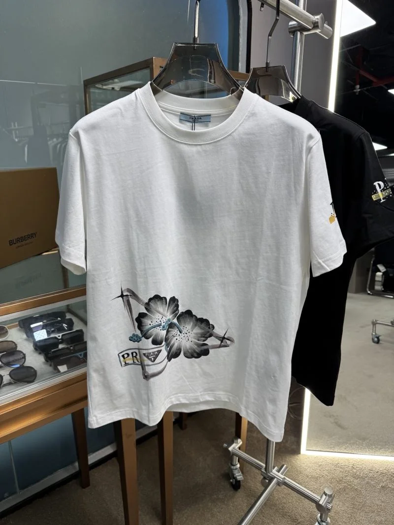 High fidelity Prada T-Shirts