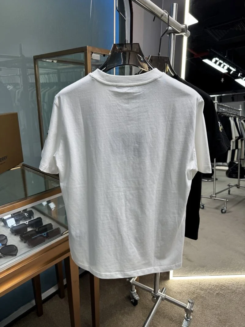 High fidelity Prada T-Shirts