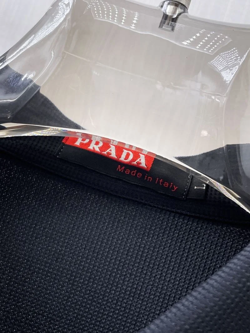 Bargain Prada T-Shirts