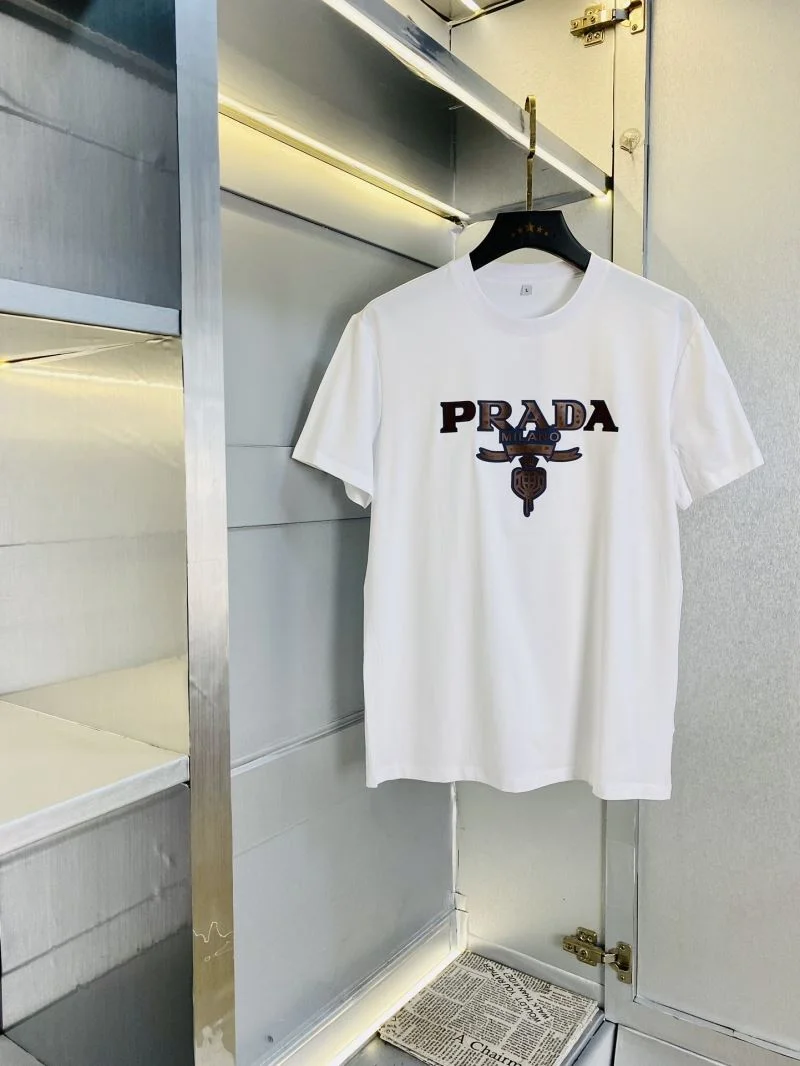 Inexpensive Prada T-Shirts