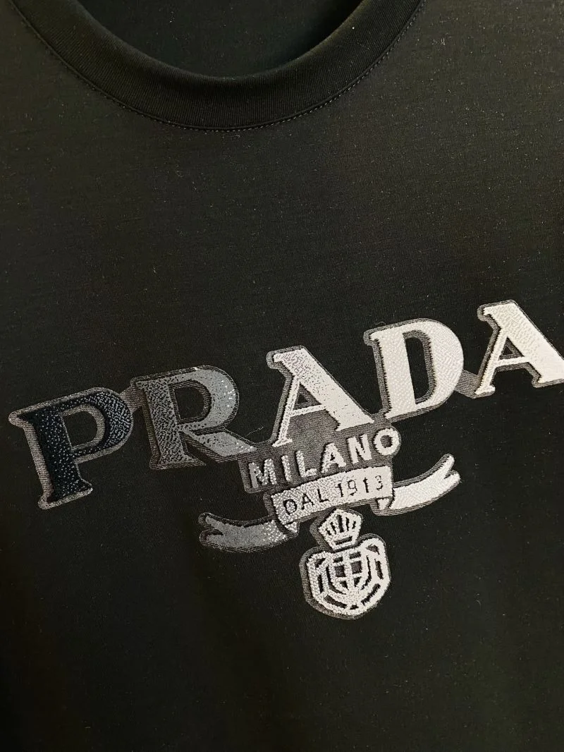 Low-cost Prada T-Shirts