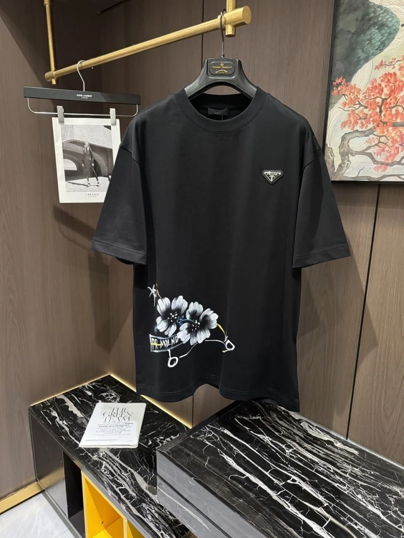 Accurate model Prada T-Shirts