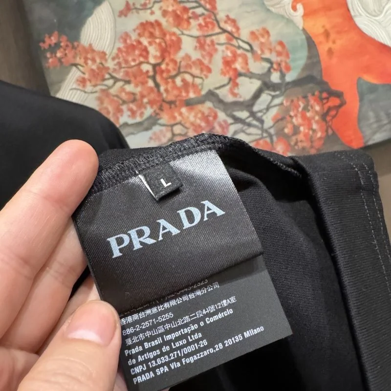 Accurate model Prada T-Shirts