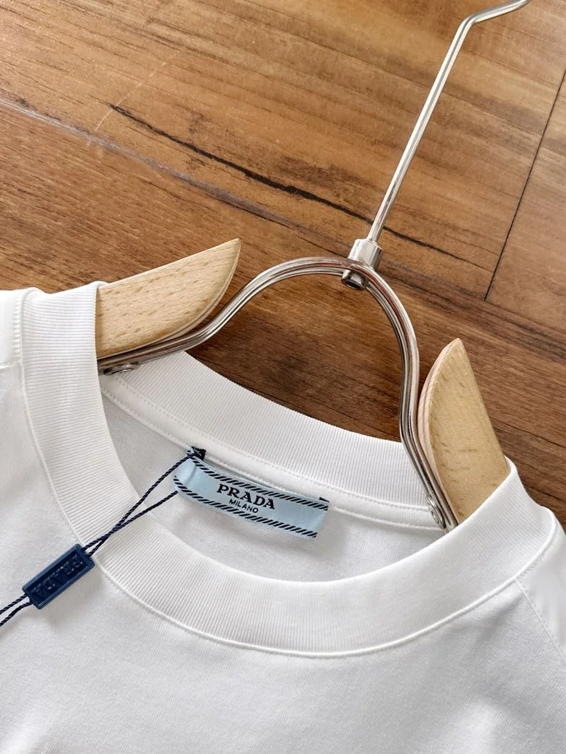 Low-cost Prada T-Shirts