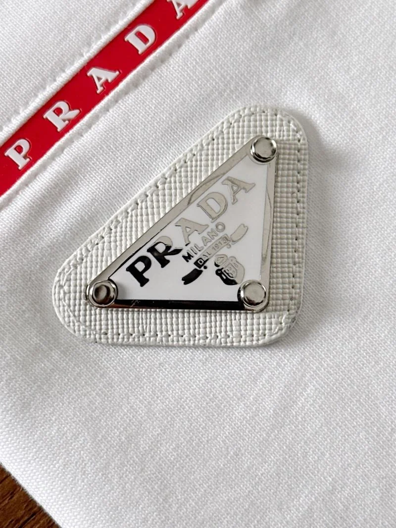 Low-cost Prada T-Shirts