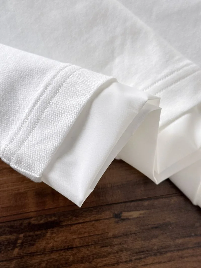 Low-cost Prada T-Shirts