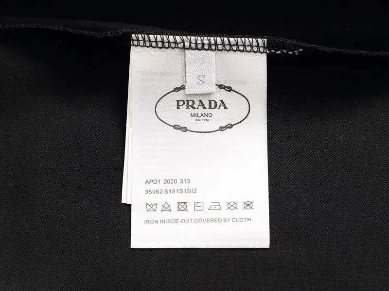 High fidelity Prada T-Shirts