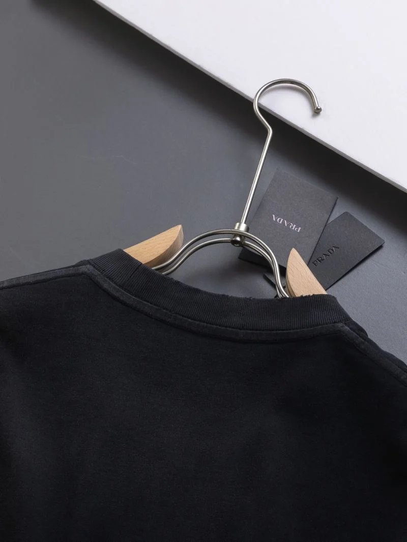 Inexpensive Prada T-Shirts