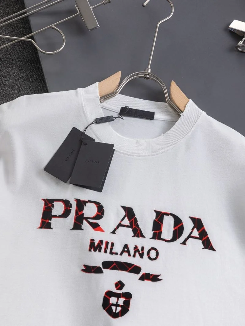 Low-cost Prada T-Shirts