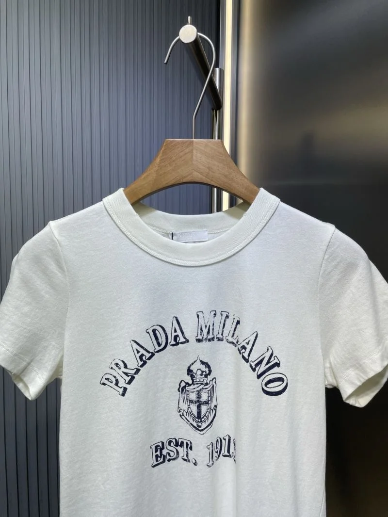 High fidelity Prada T-Shirts