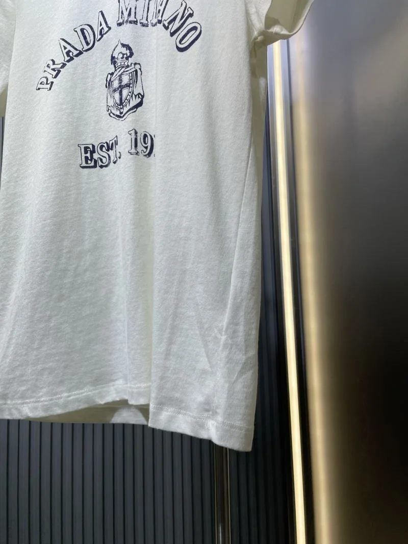 High fidelity Prada T-Shirts
