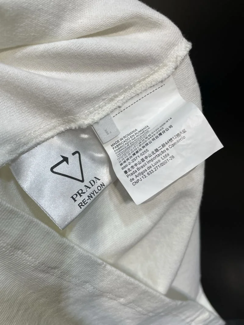 High fidelity Prada T-Shirts