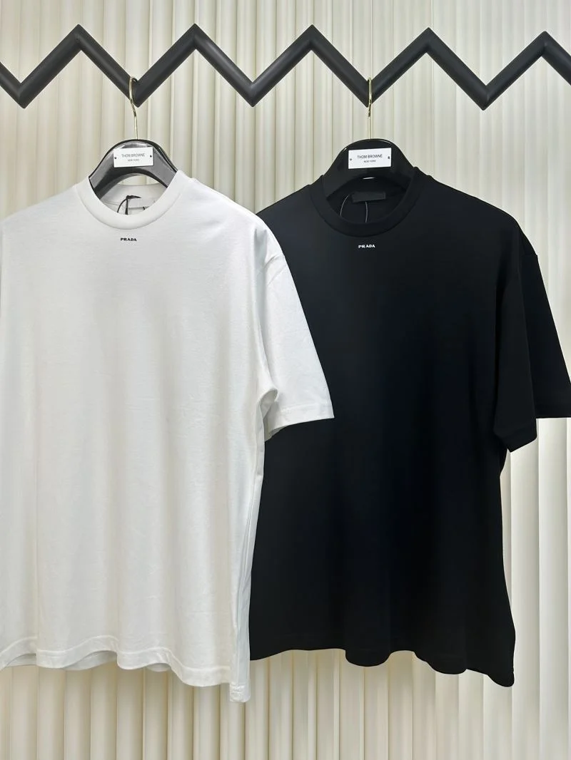 Low-cost Prada T-Shirts