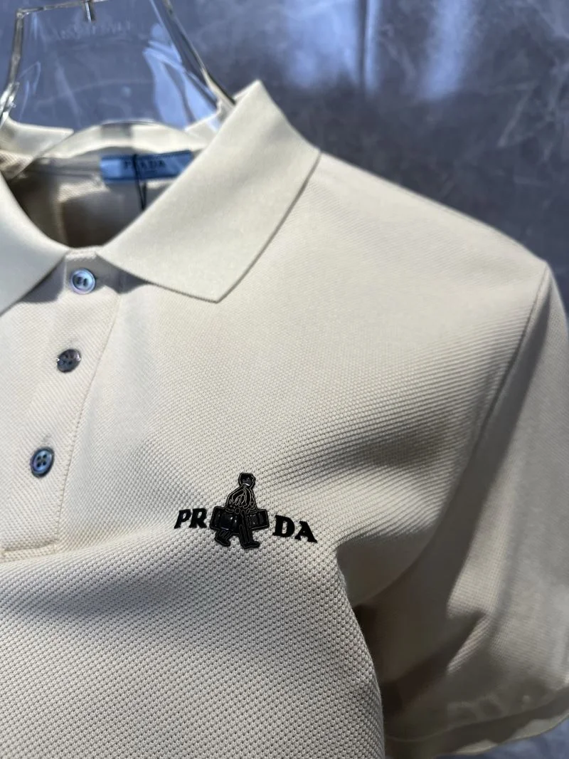 High fidelity Prada T-Shirts