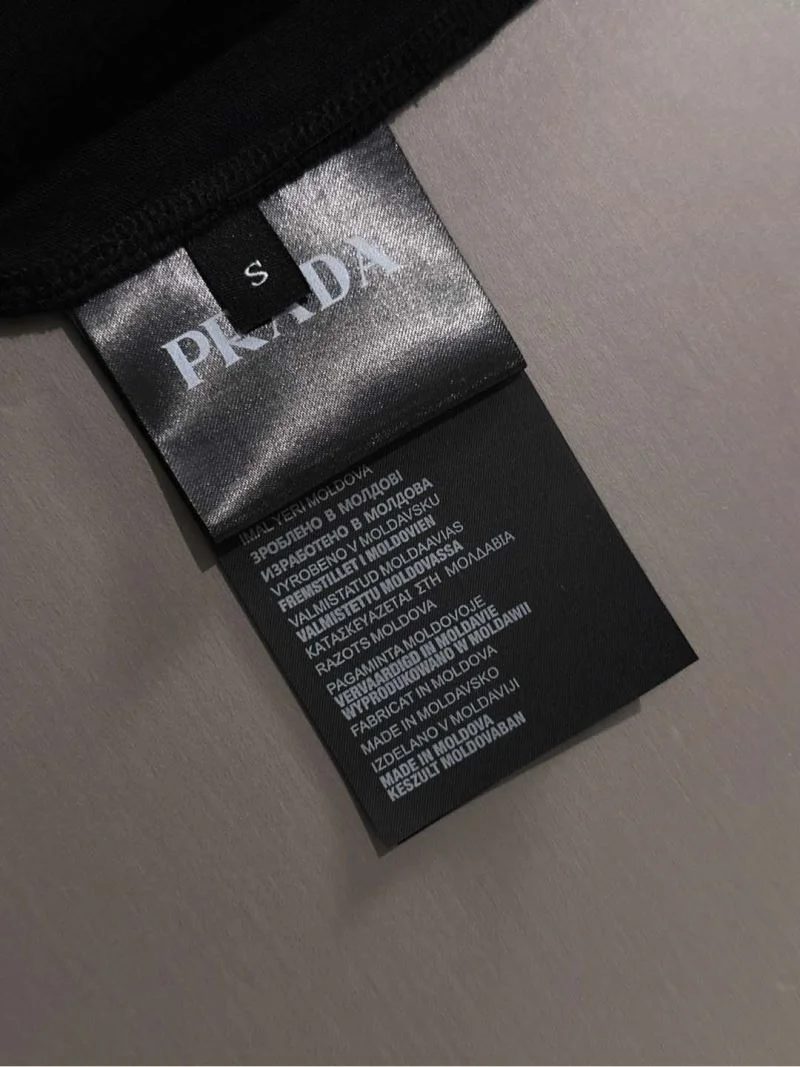 Accurate model Prada T-Shirts