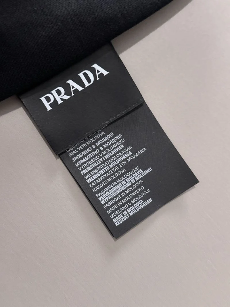High fidelity Prada T-Shirts
