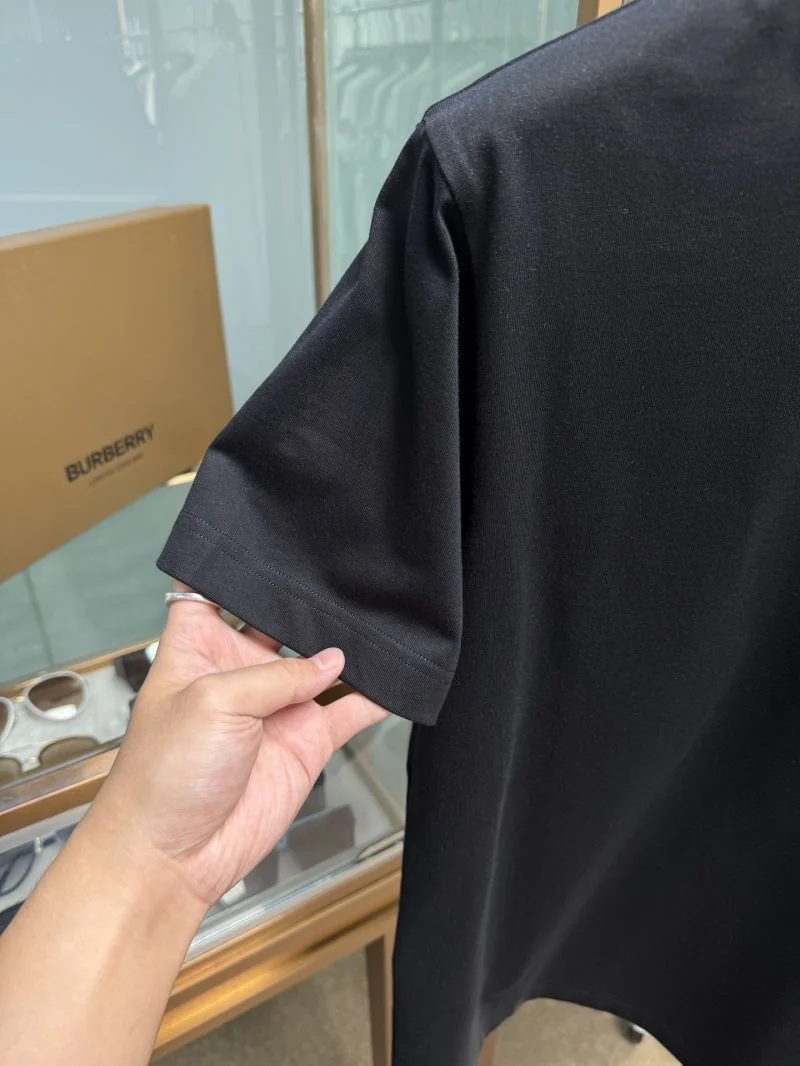 High fidelity Prada T-Shirts
