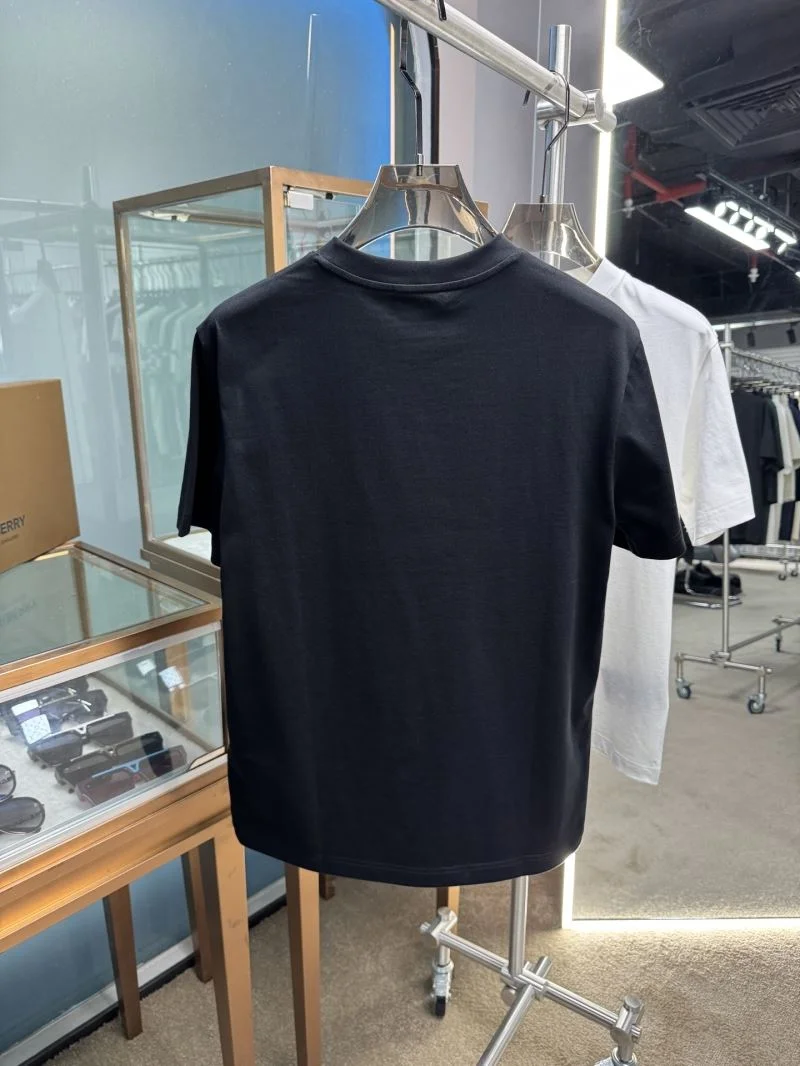 High fidelity Prada T-Shirts
