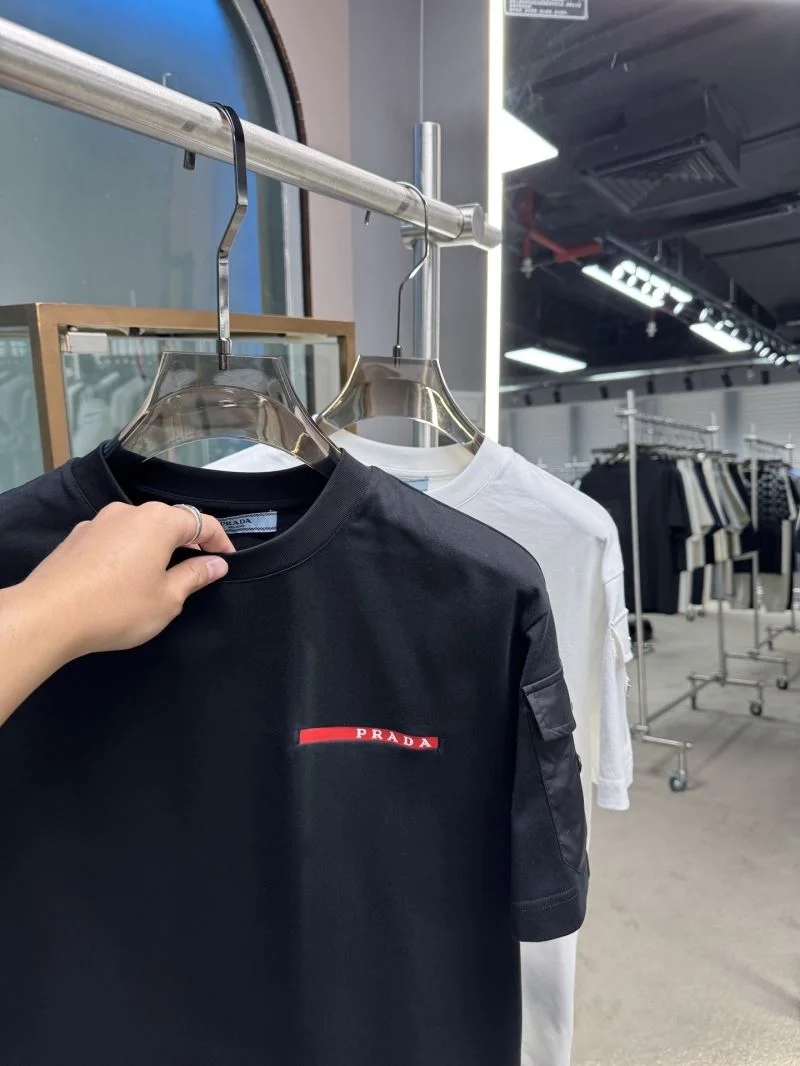 Accurate model Prada T-Shirts