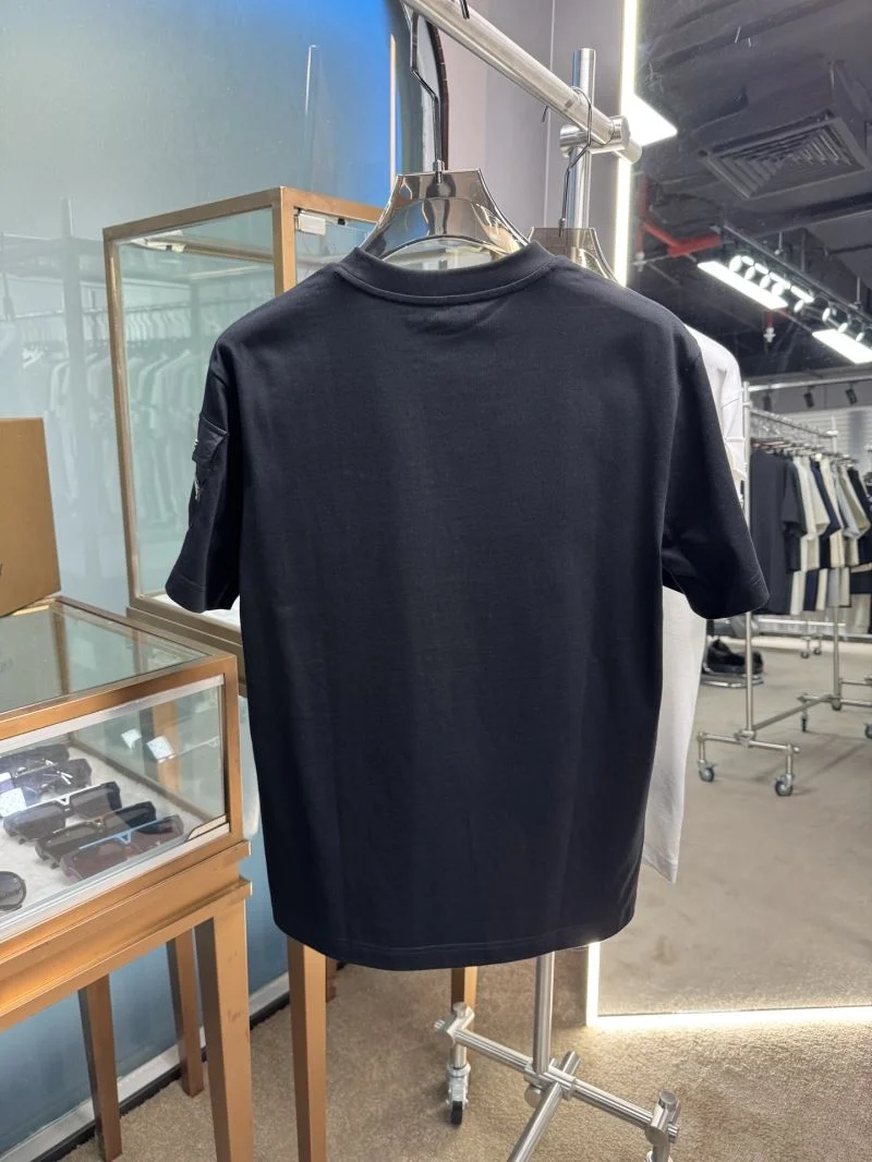 Accurate model Prada T-Shirts