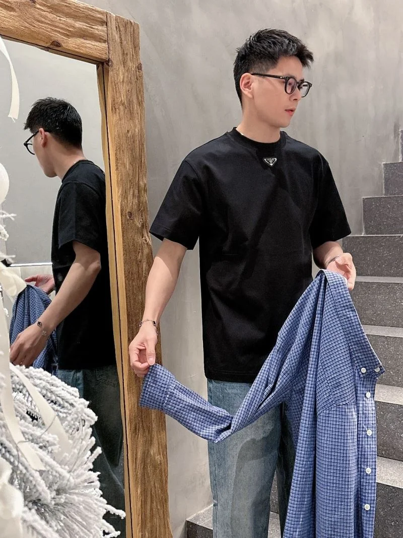 Bargain Prada T-Shirts