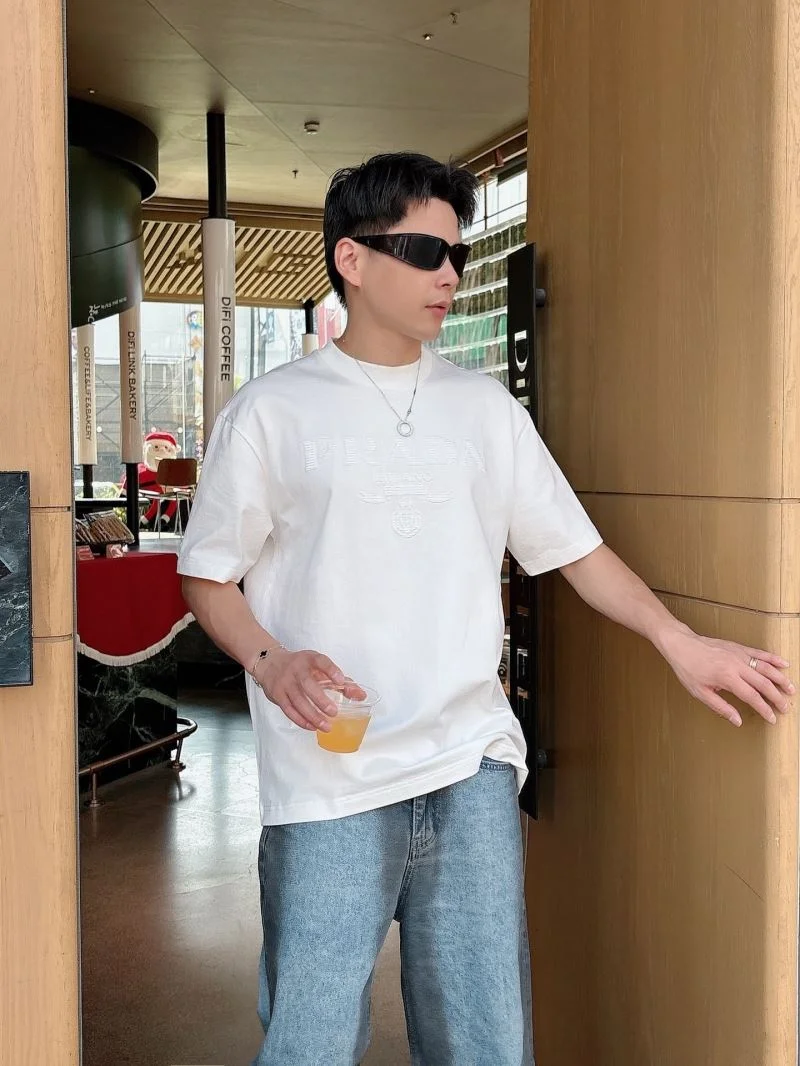 Cut-rate Prada T-Shirts