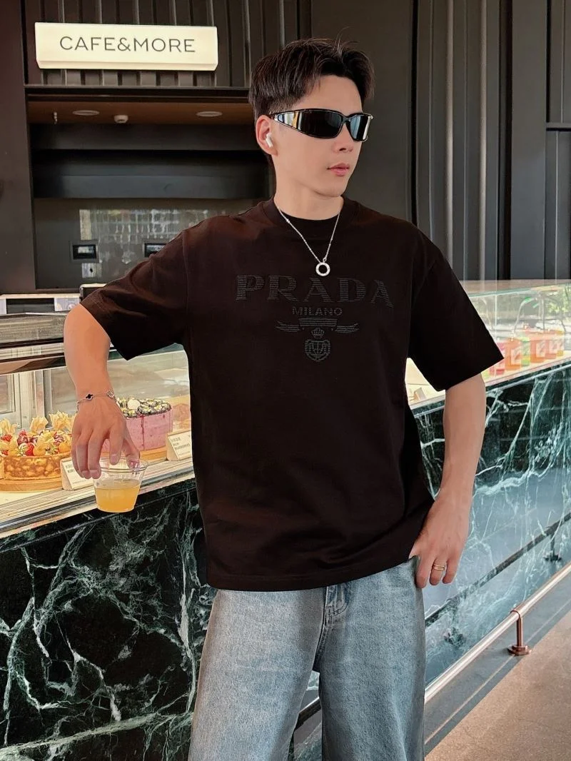 Accurate model Prada T-Shirts