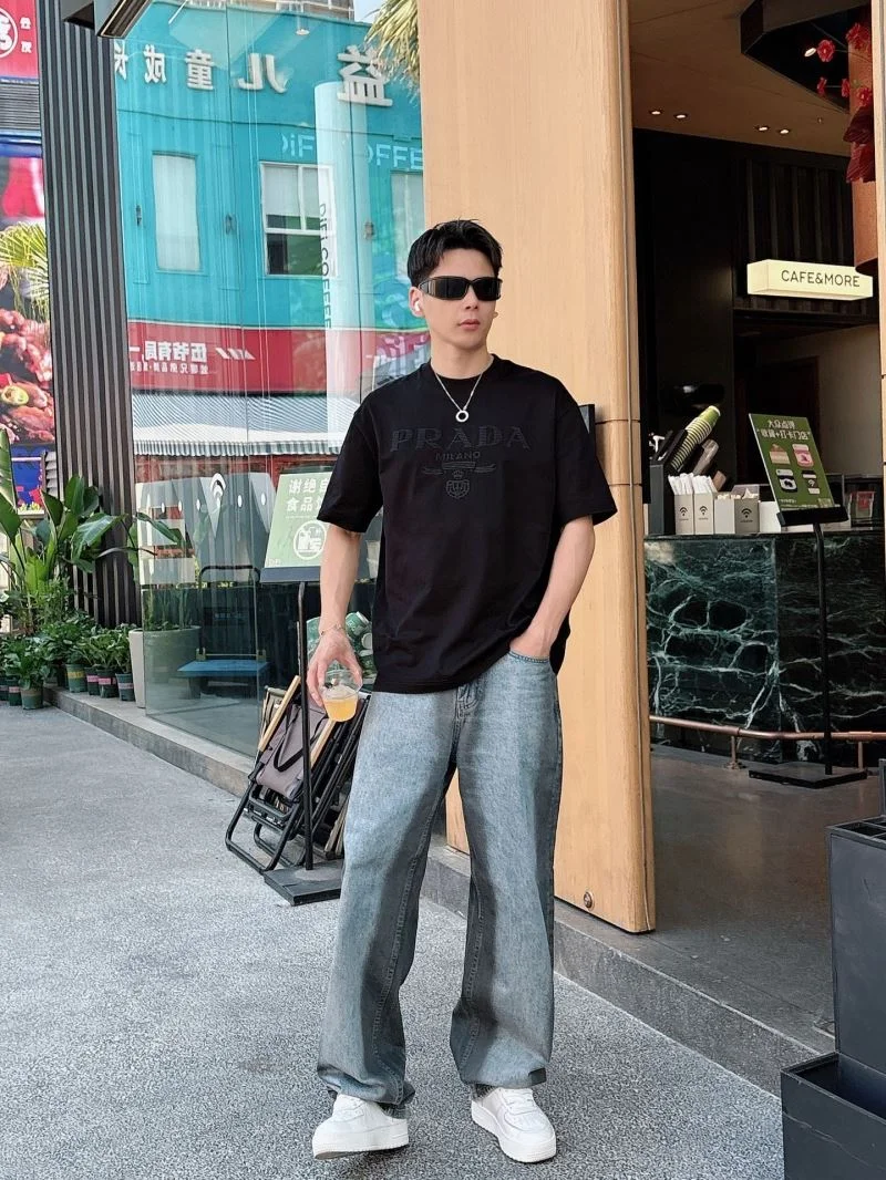 Accurate model Prada T-Shirts