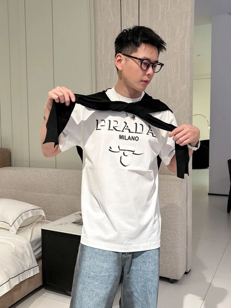 Factory-made Prada T-Shirts