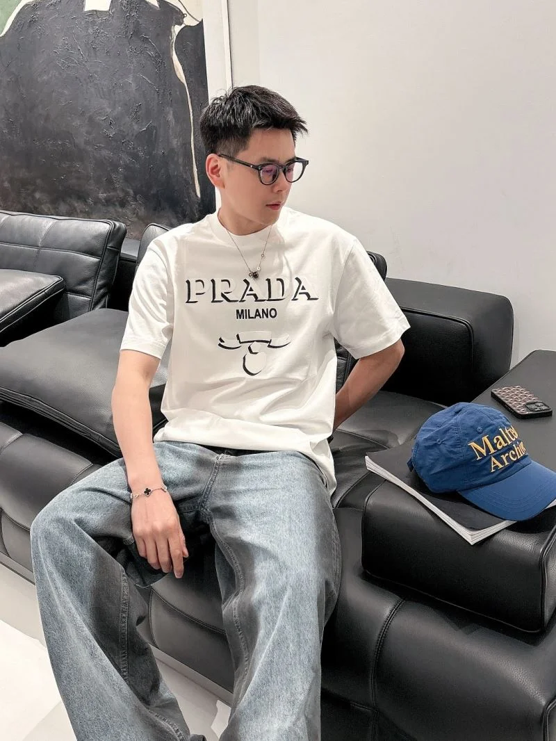 Factory-made Prada T-Shirts