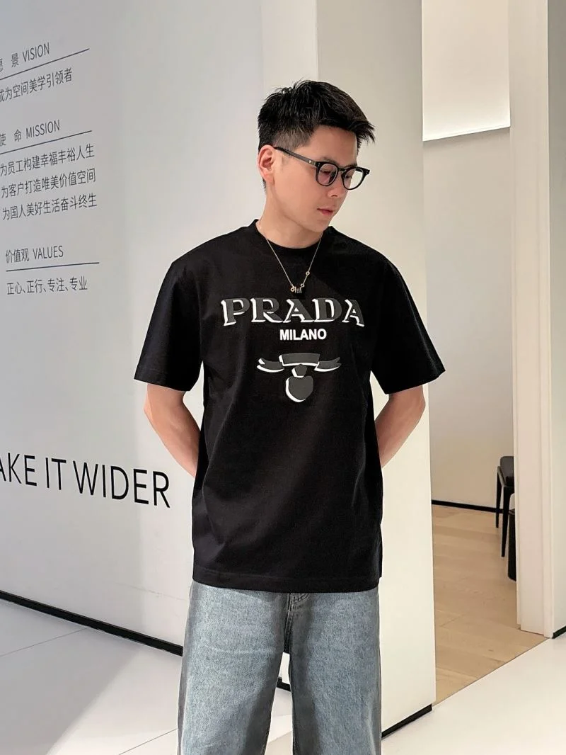 High fidelity Prada T-Shirts