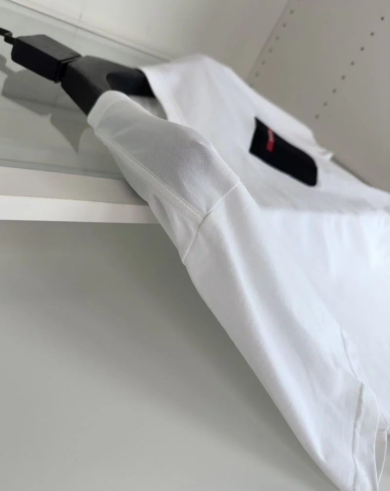 High fidelity Prada T-Shirts