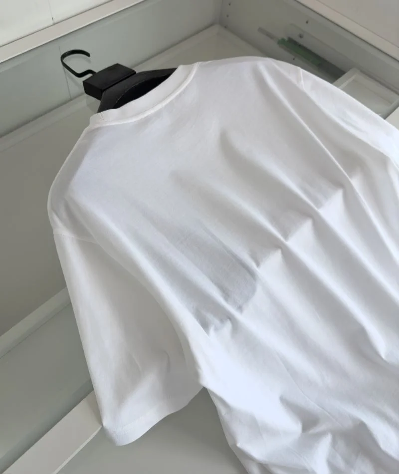 High fidelity Prada T-Shirts