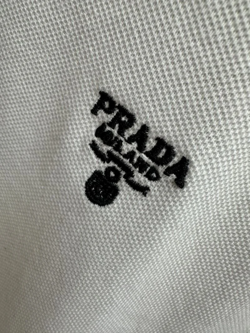 Inexpensive Prada T-Shirts