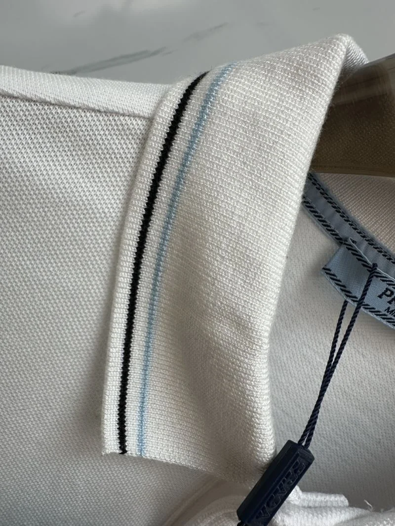 Inexpensive Prada T-Shirts