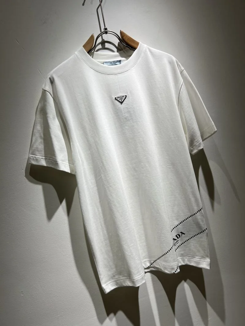 Low-cost Prada T-Shirts