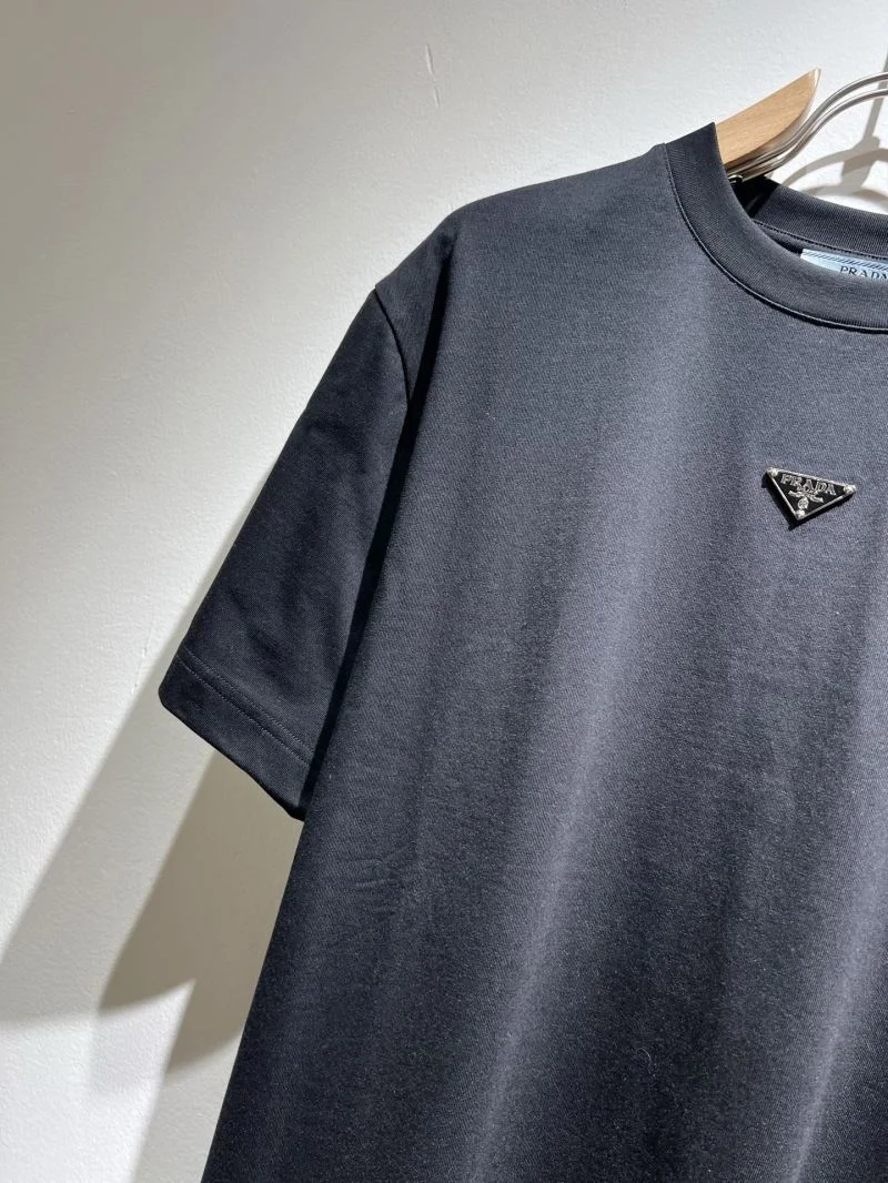Low-cost Prada T-Shirts