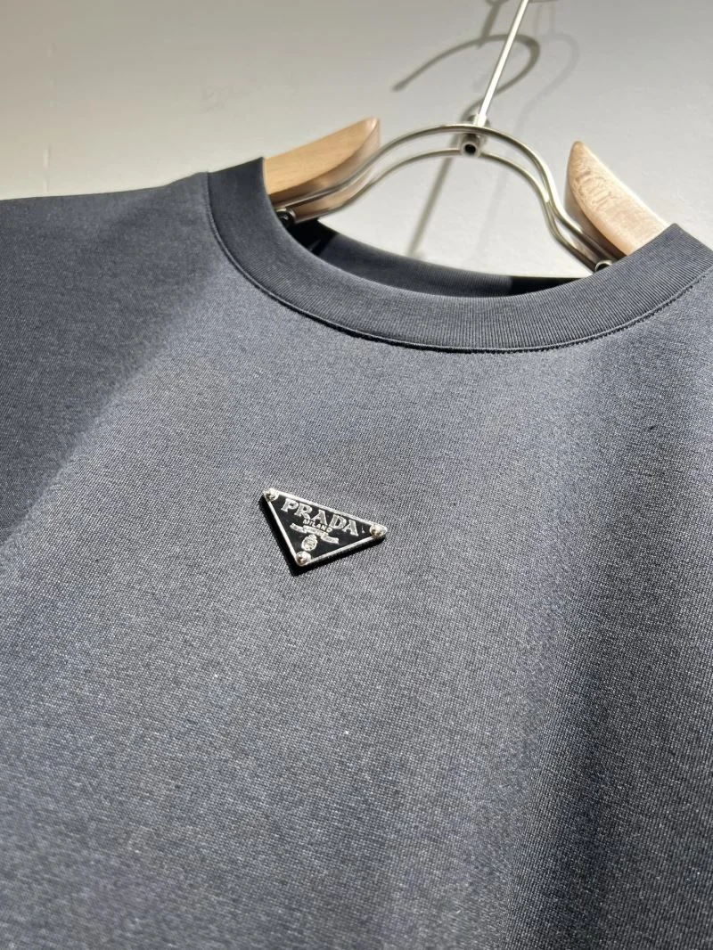 Low-cost Prada T-Shirts