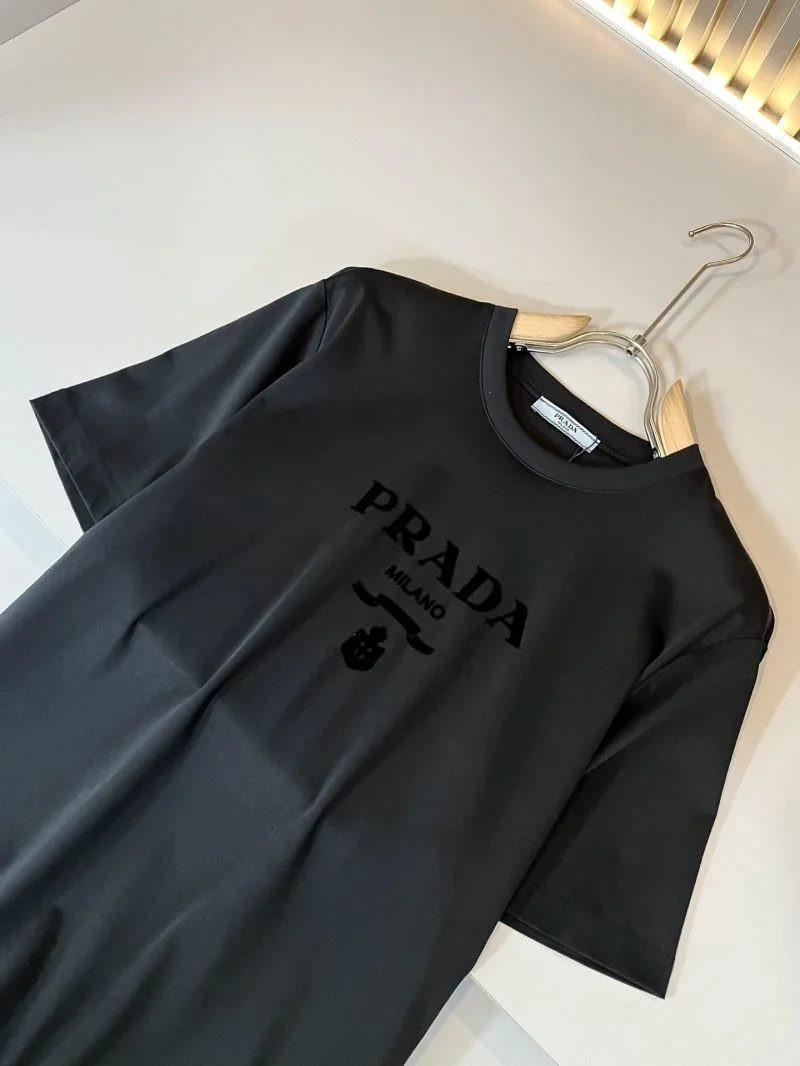 Low-cost Prada T-Shirts